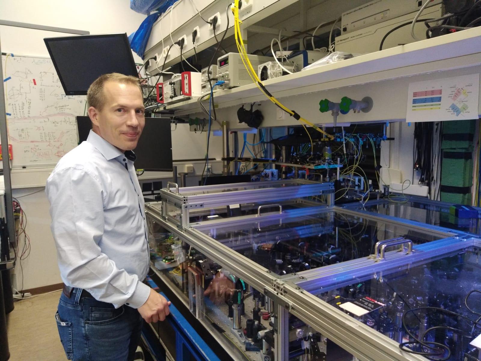 Forschungsgruppen "Walther" und "Aspelmeyer": Symbolfiguren der Quantenforschung in Österreich ...